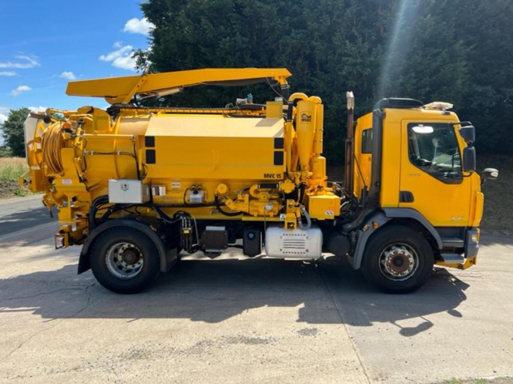 DAF LF 220 EURO 6 LHD For Sale DC Commercials UK Ltd daf-lf-220-euro-6-lhd-for-sale-dc-commercials-uk-ltd